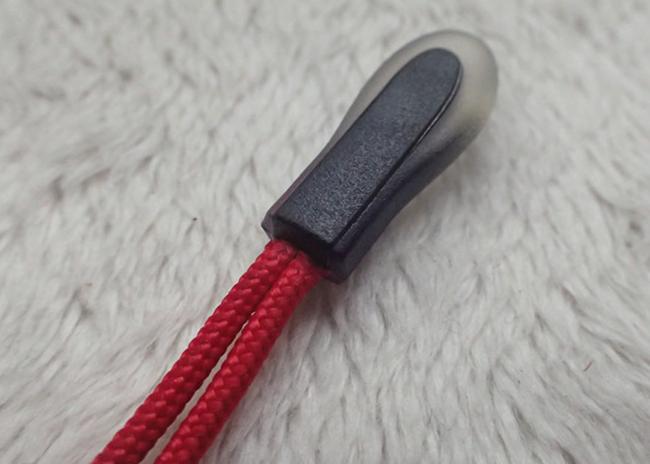 Outdoor Wear Injection Rope Zipper Puller For Bags And Clothes